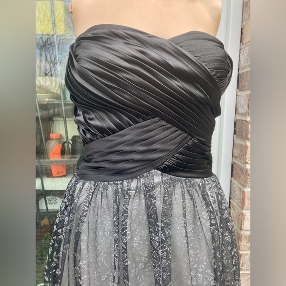 Adrianna Papell | Dresses | Hailey Logan By Adrianna Papell Black Silver Glittery Strapless Prom ...